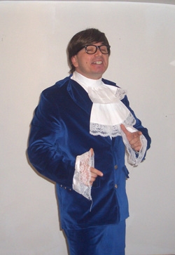 AUSTIN POWERS- MIKE MYERS Look Alike Impersonator | Besser Entertainment